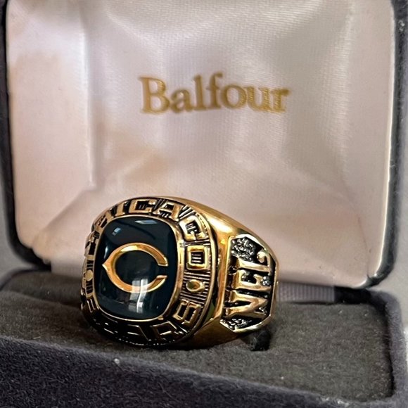 Balfour | Accessories | Vintage Chicago Bears Balfour Nfl Ring With ...
